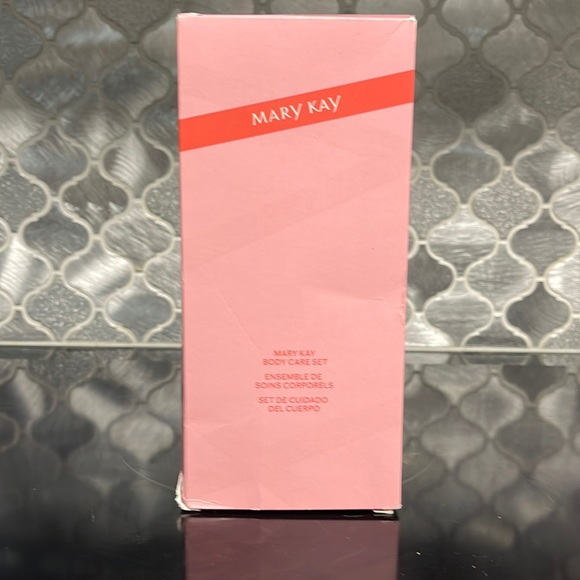 Mary Kay | Makeup | Mary Kay Limited Edition Body Care Set In Sparkling ...